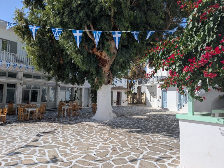Digging into the Remnants of Ancient Greece: Paros and Antiparos – Mac ...
